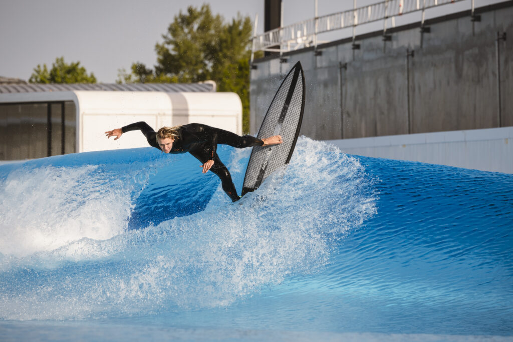 Endless Surf Unveils Next-Gen Wave Tech in Munich Surf Park: O2 ...