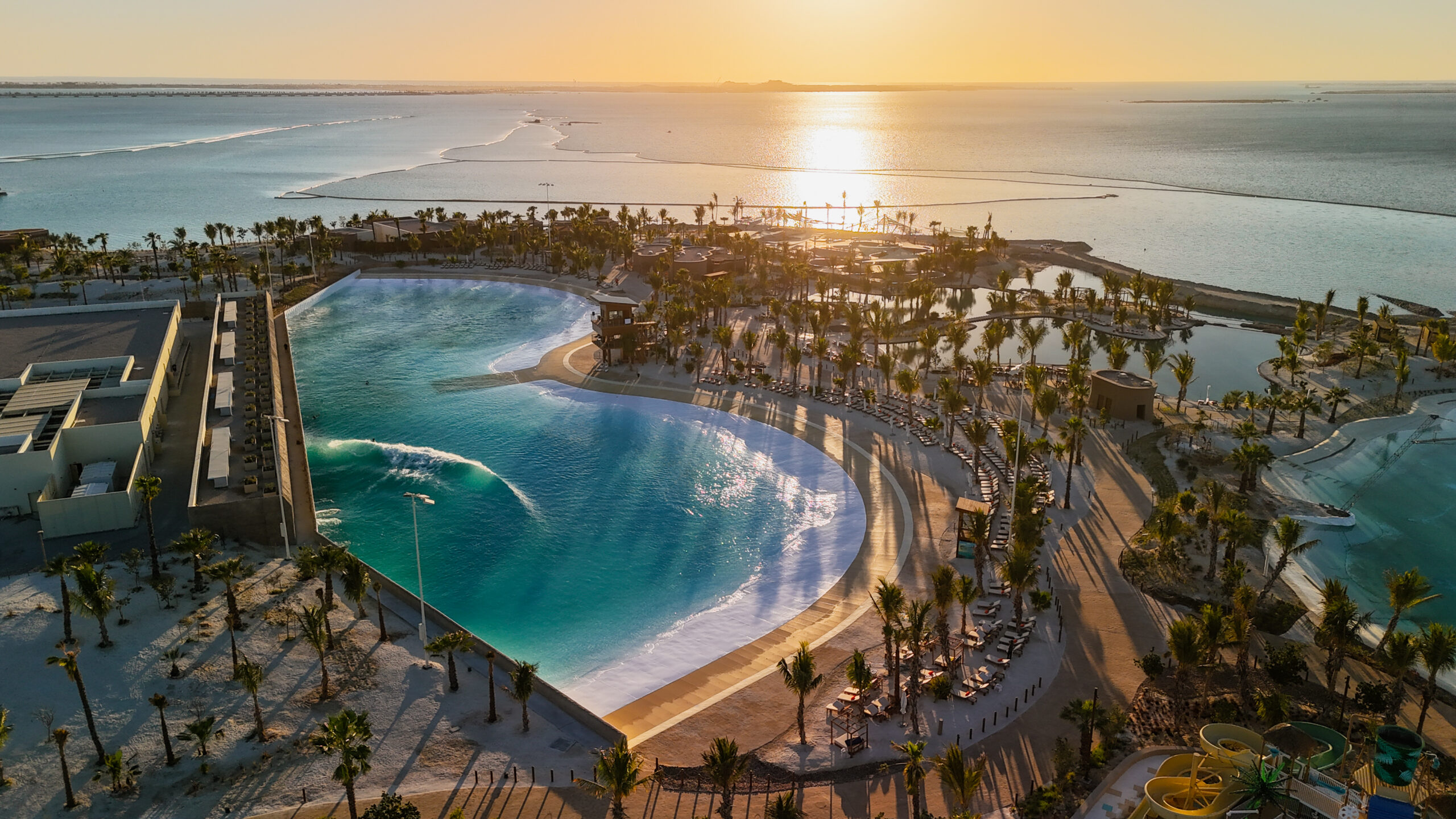 ENDLESS SURF Unveils Premier Surf Lagoon at ADRENA, The Red Sea’s New ...